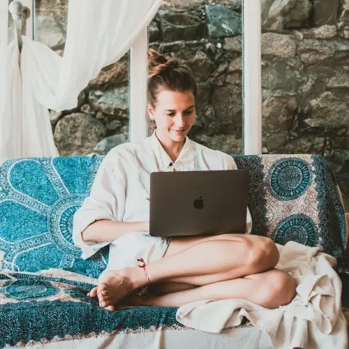 Try Faceless Portrait Generator Online to Capture Your Essence